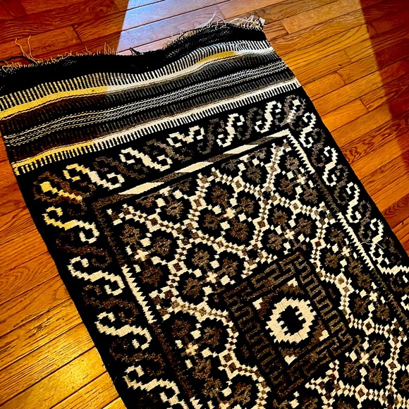 Accents | Beautiful Accent Rug Black White Fringe | Poshmark